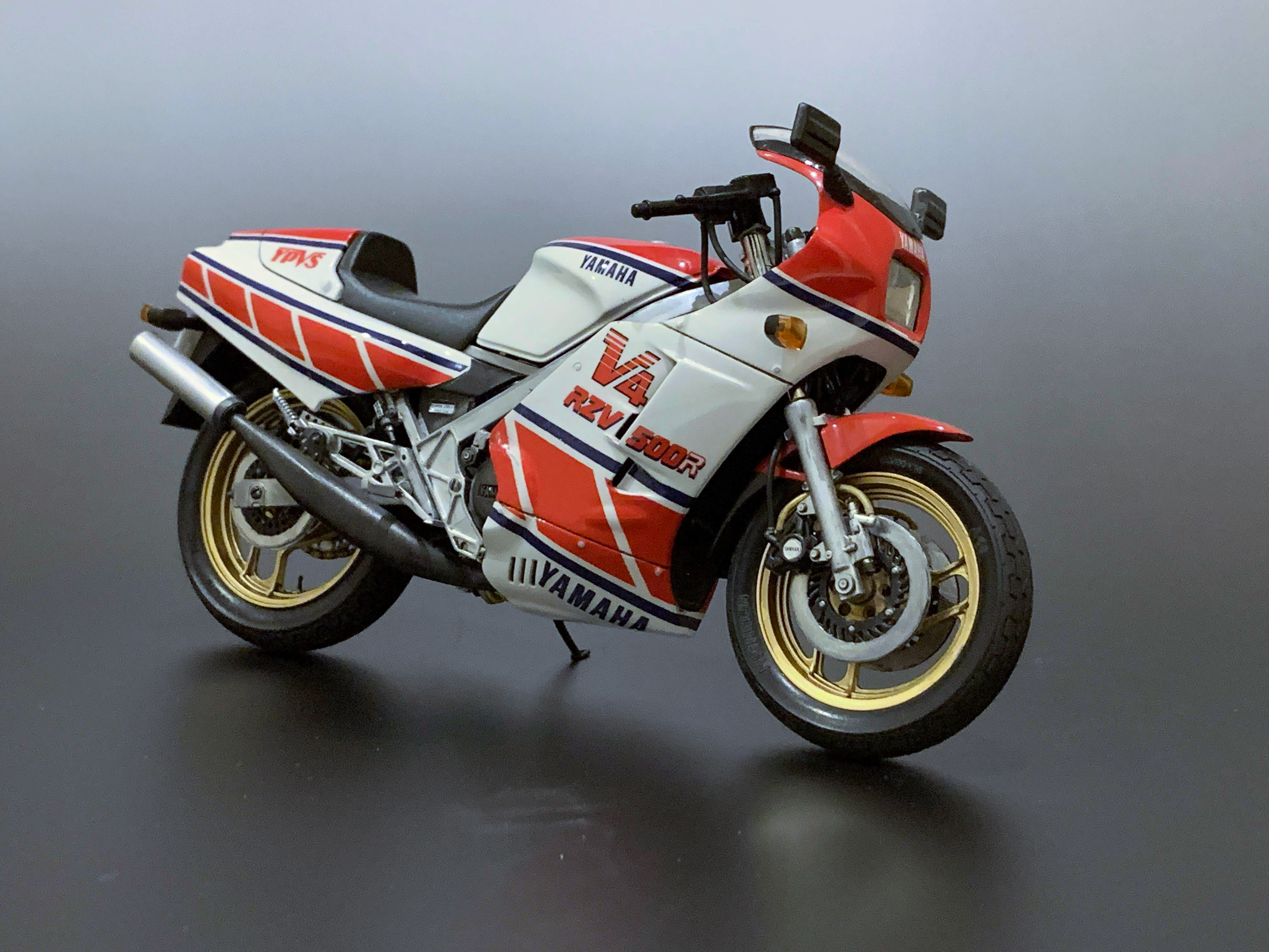 YAZ 趣味のプラモデル - タミヤ RZV500R