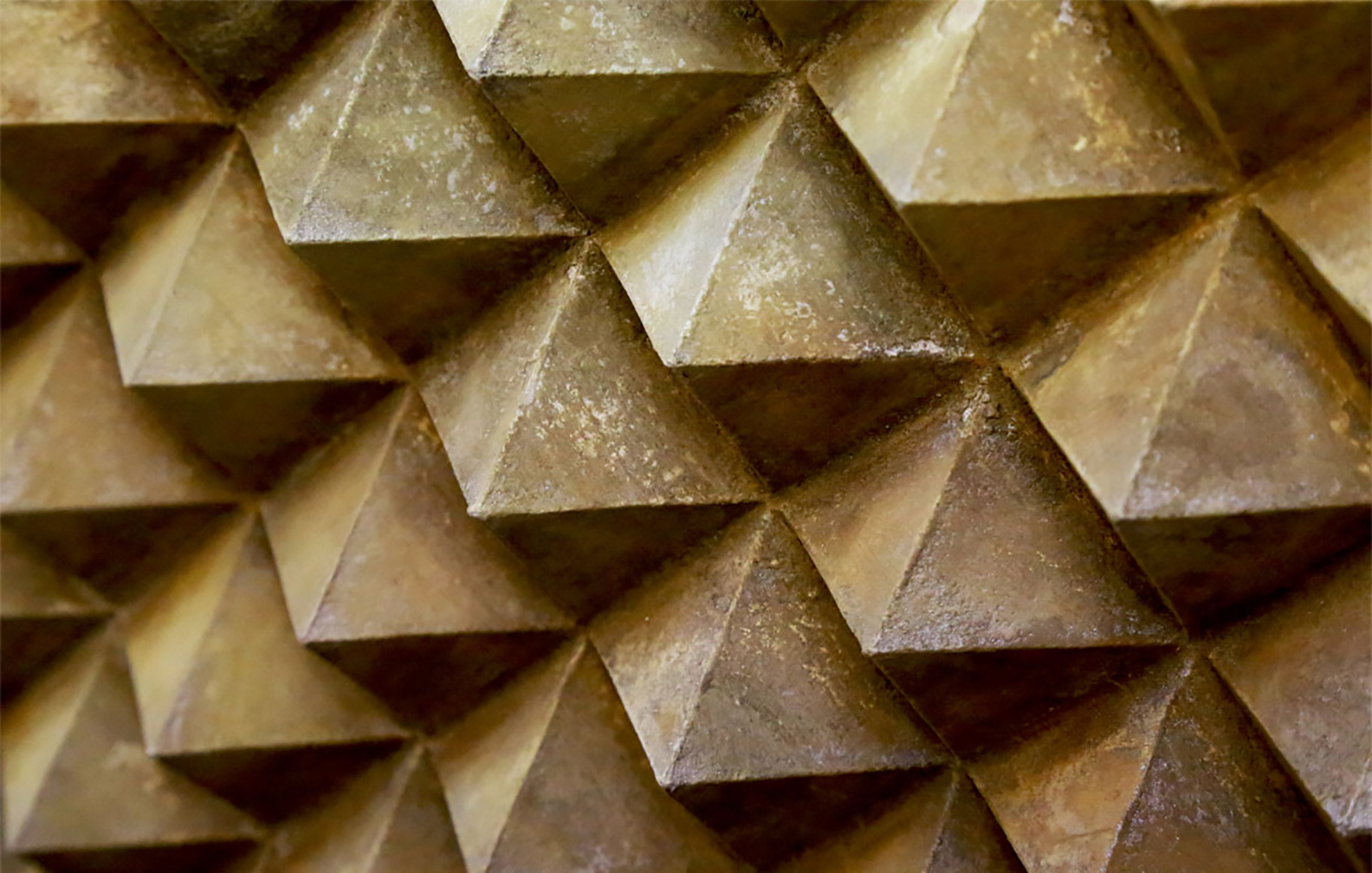 The Cummings Twins - PYRAMID GRID