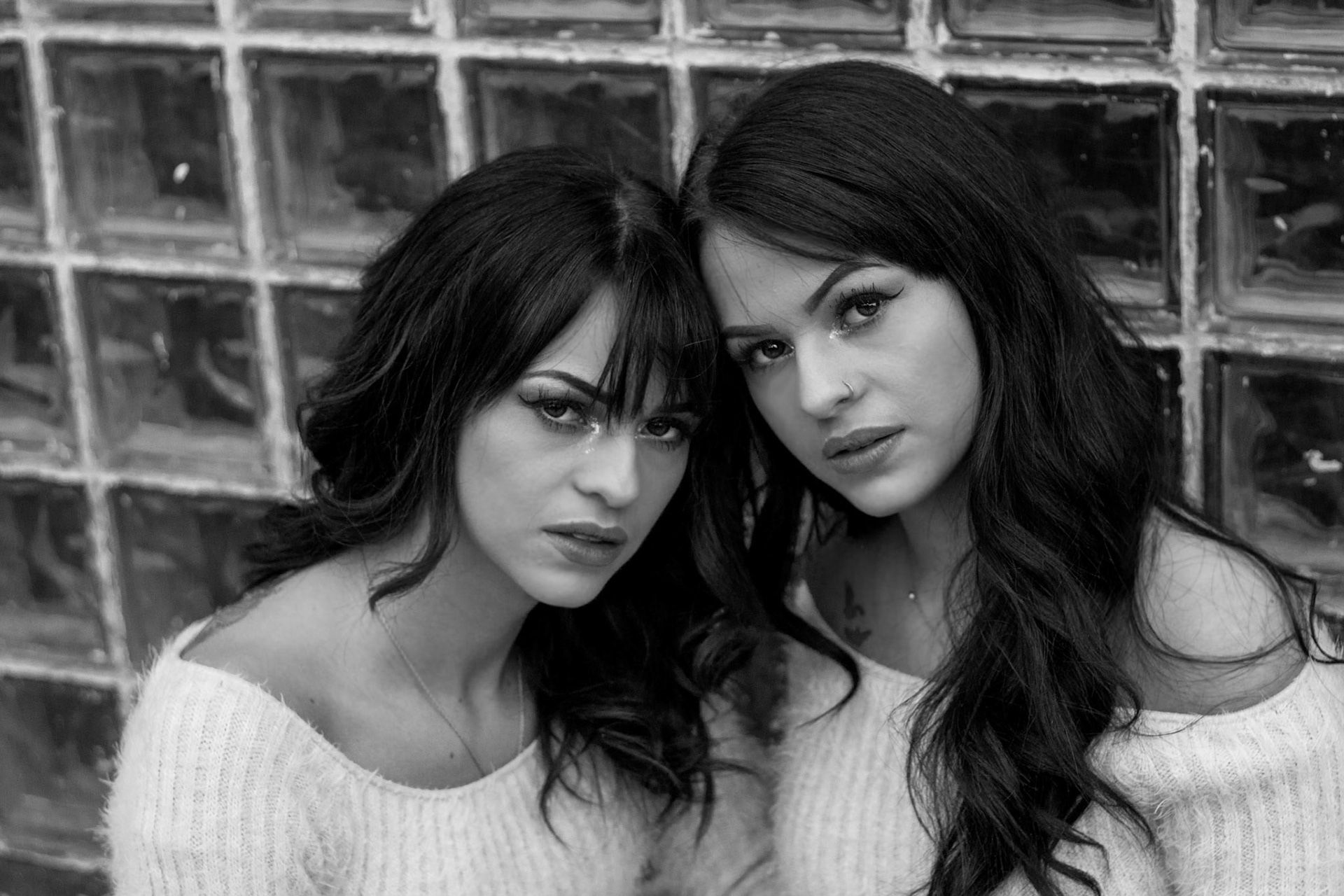 Nicole Lockhart - Rodriguez Twins